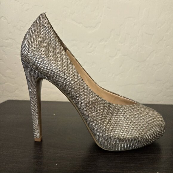 Guess | Shoes | Guess Metallic Gold Womens High Heels Size 9 | Poshmark